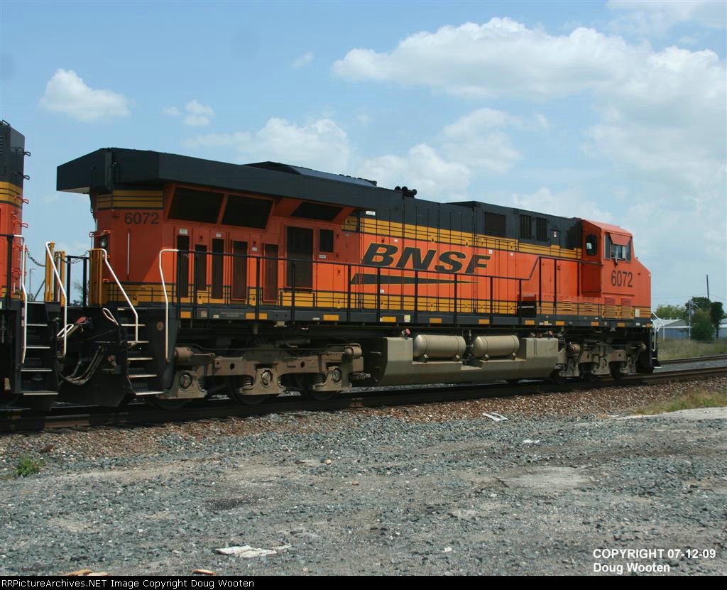 BNSF 6072